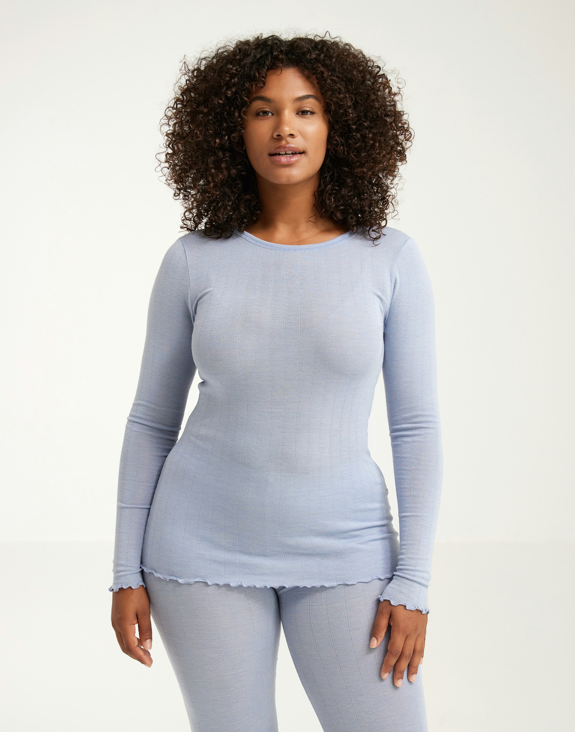 Langermet topp med hullmønster i merinoull/silke til dame - Dilling