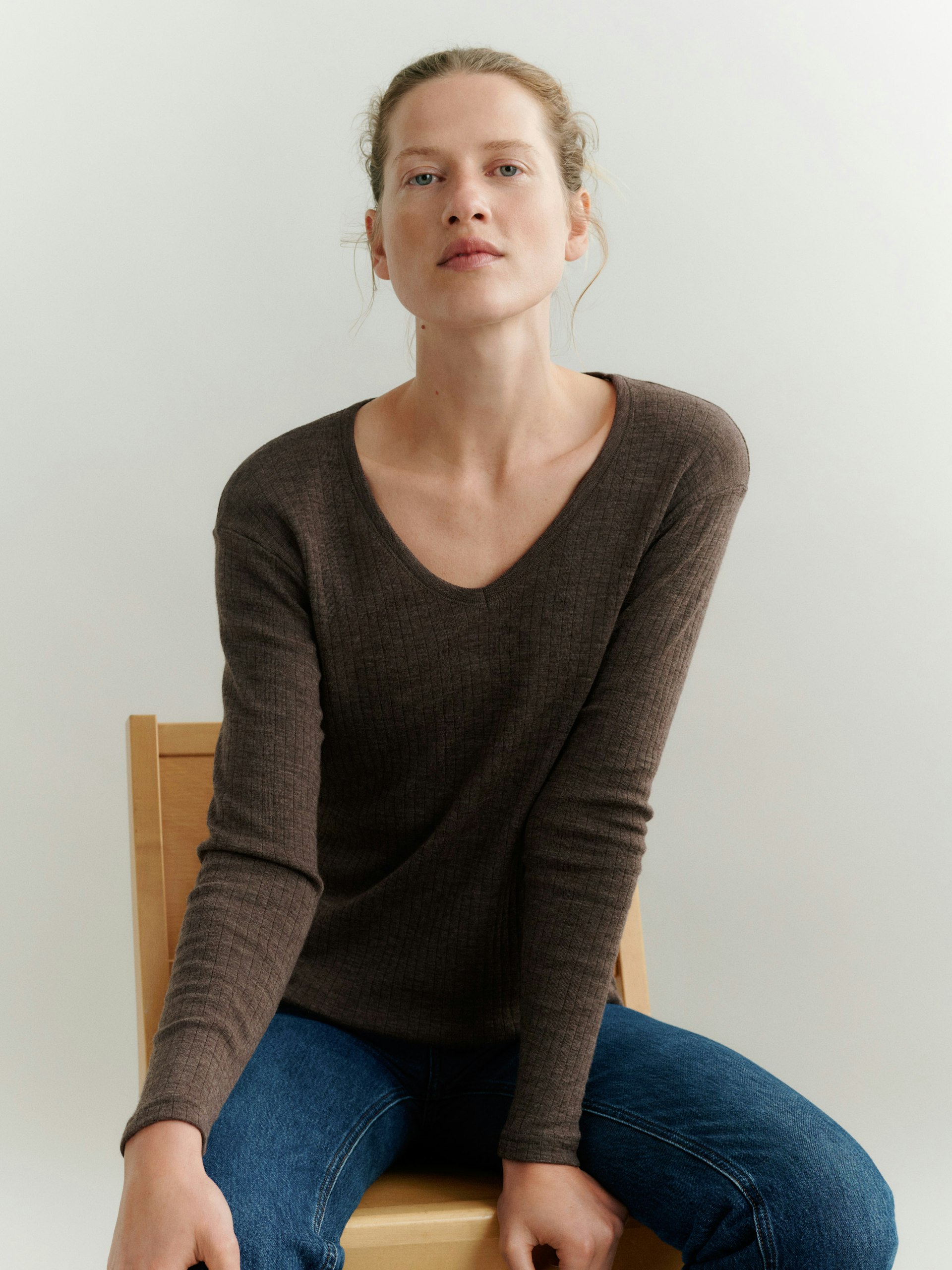 Topp med V-hals i merinoull til dame - 499.99 kr - Dilling