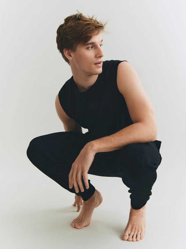 Men's merino wool tank top in Black - Free shipping - Dilling