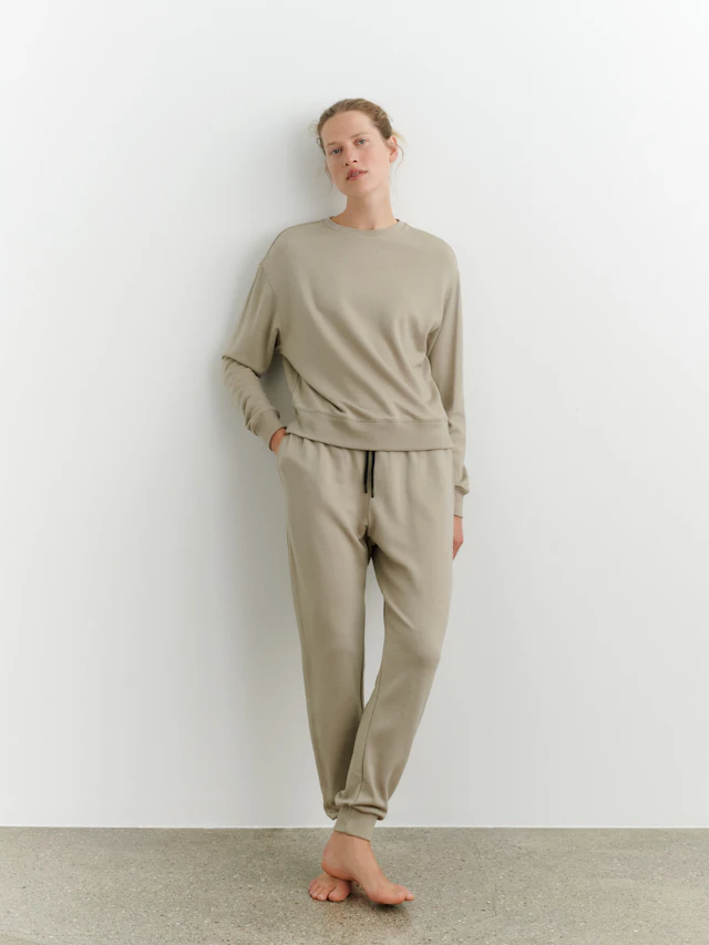 Women’s merino wool sweatpants in Beige - Free shipping - Dilling