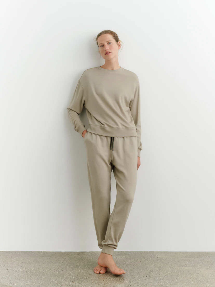 Women’s merino wool sweatpants in Beige - Free shipping - Dilling